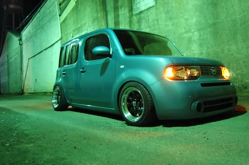 Custom Paint Nissan Cube